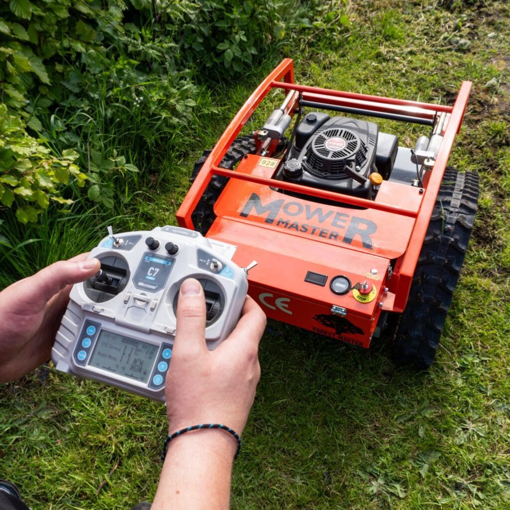 Remote Control Lawn Mower - Petrol 7 Hp 'MM-LM550' Crawler Mower ...