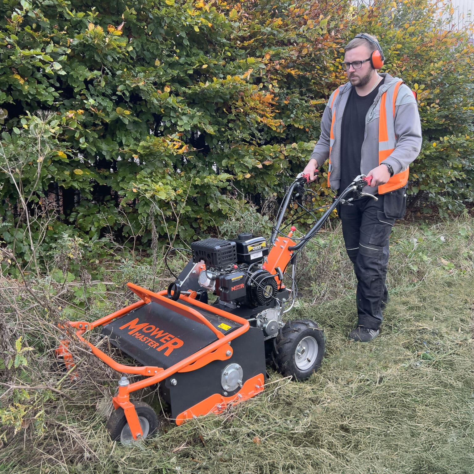 FM600S Self-Propelled Flail Mower & Brushcutter - 8hp Rough Cut Mower ...