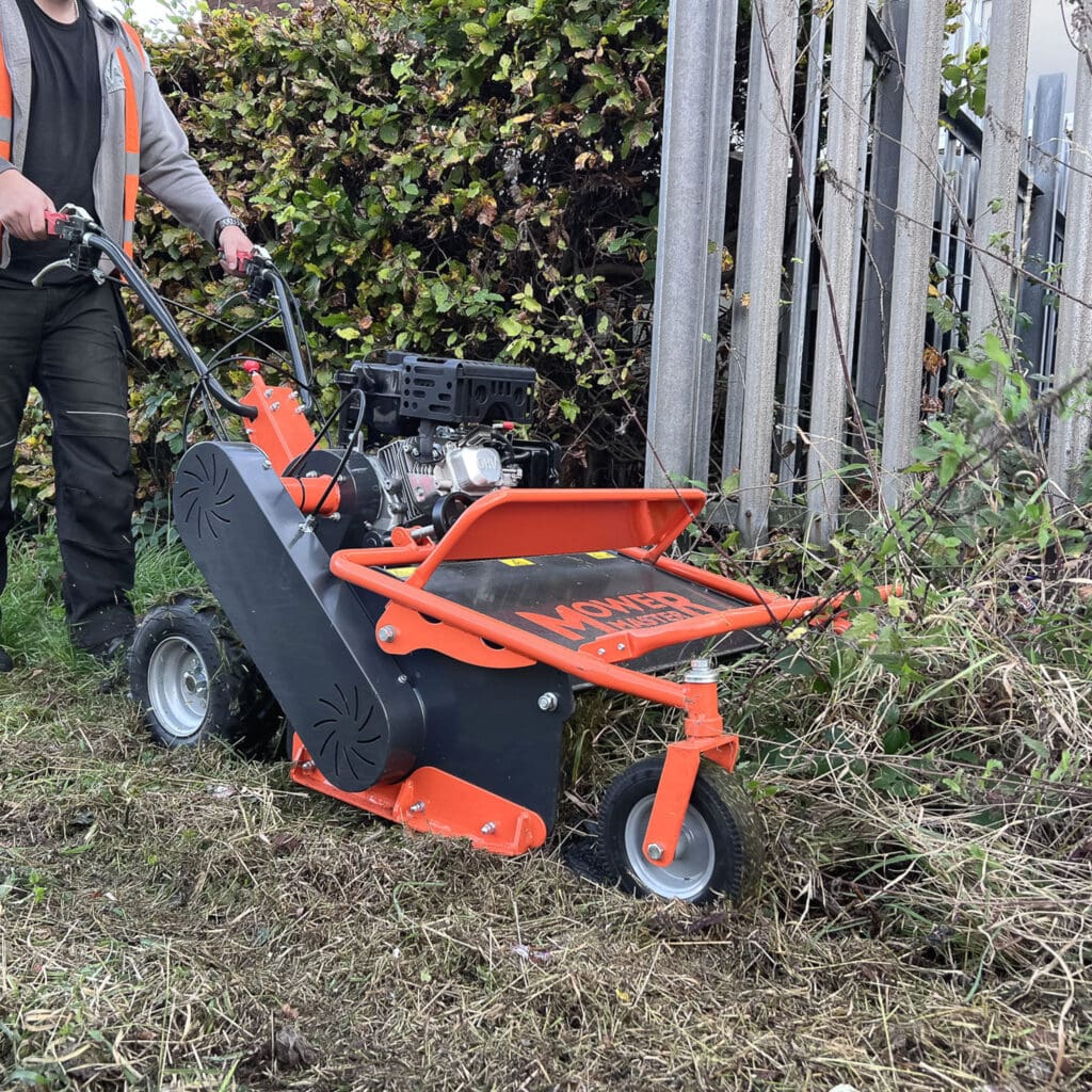 FM600S Self-Propelled Flail Mower & Brushcutter - 8hp Rough Cut Mower ...